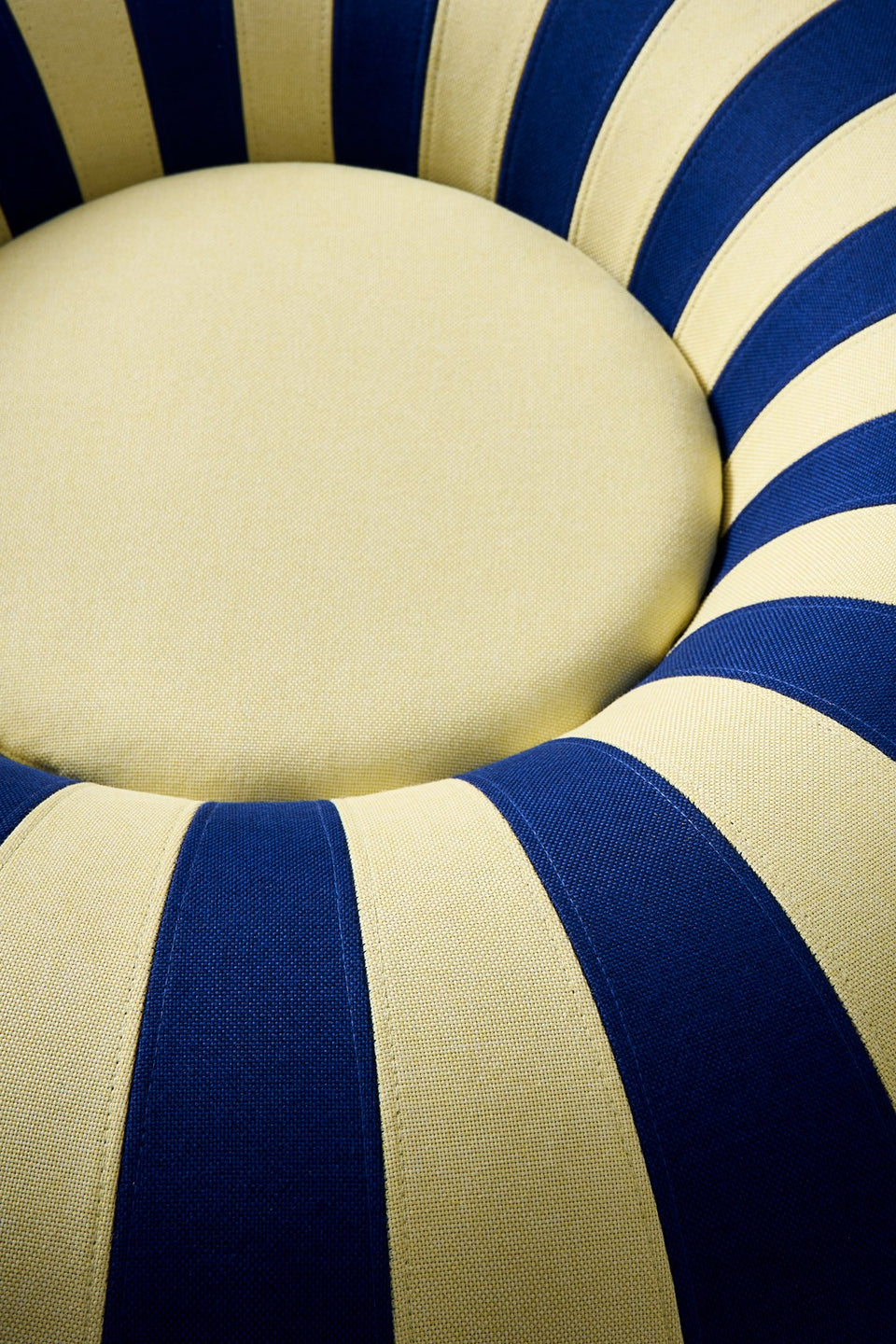 FLOAT, MEDIUM, DARK BLUE/YELLOW – Studio About ApS